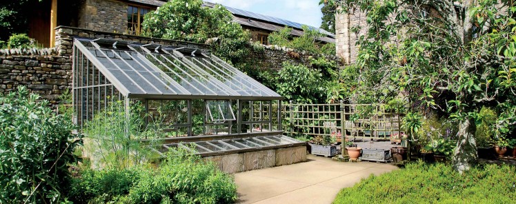Custom Made Lean To Greenhouse - Hartley Botanic