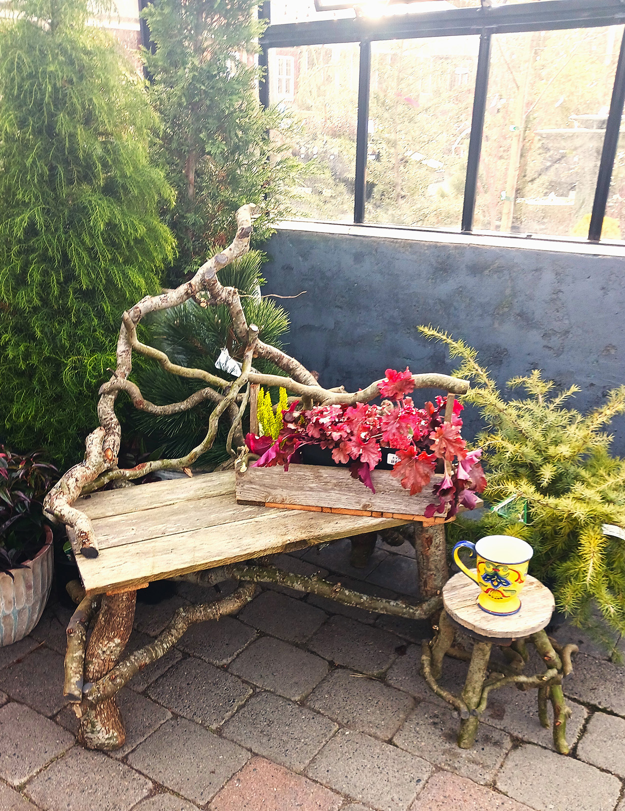 Greenhouse Furniture – How to Find What You Need - by Mary-Kate Mackey